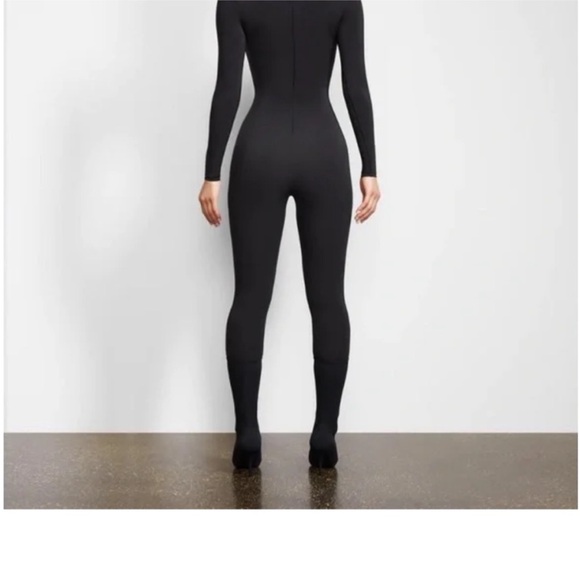SKIMS | Pants & Jumpsuits | Skims Sheer Sculpt Full Body Catsuit Nwt ...